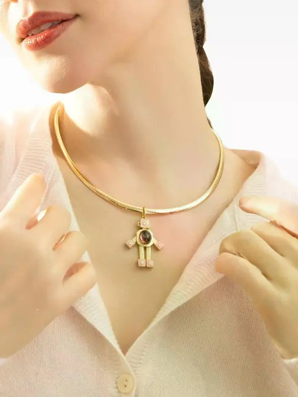 VAN Name Pendent Necklace
