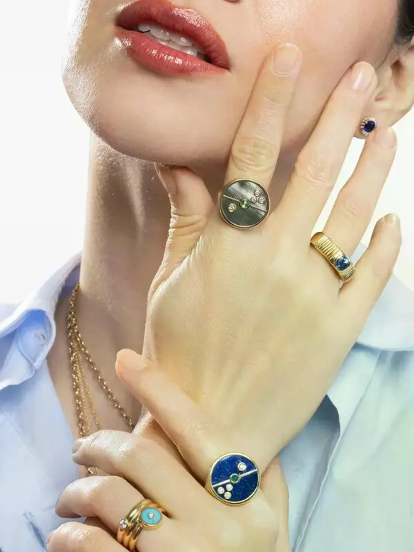 Retrouvai Pleated Sapphire Ring In 14k Yellow