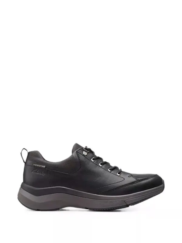 Clarks Wave 2.0 Vibe Leather Sneakers