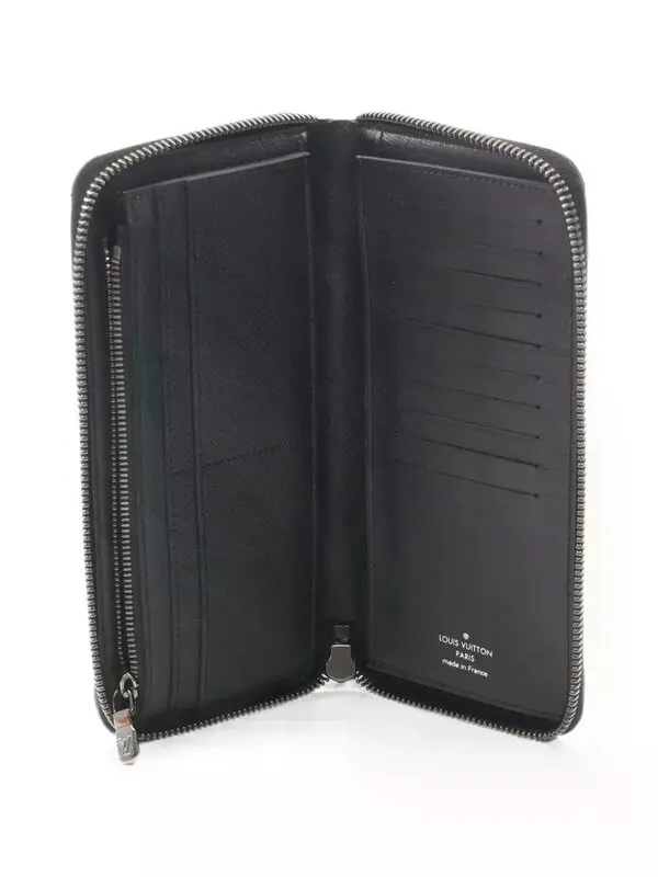 LOUIS VUITTON Eclipse Zippy Monogram Wallet