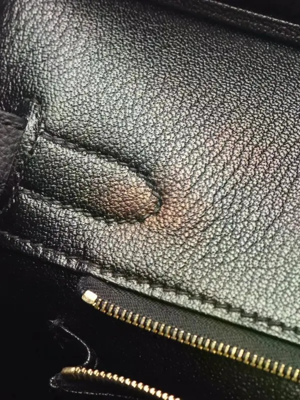 Hermès 30 Togo Birkin Handbag - Black