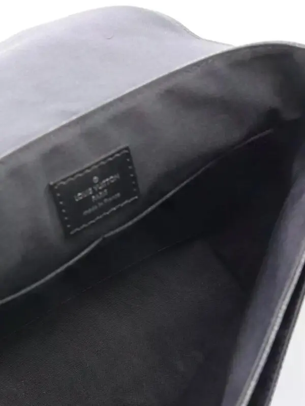 LOUIS VUITTON District Pm Damier Graphite Shoulder Bag - Grey