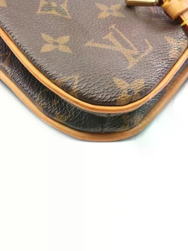 LOUIS VUITTON Monogram Shoulder Bag