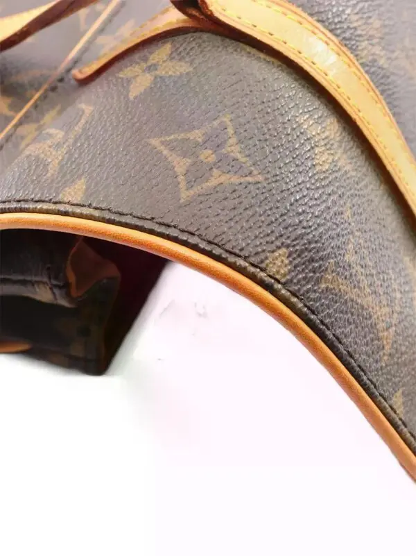LOUIS VUITTON Monogram Shoulder Bag