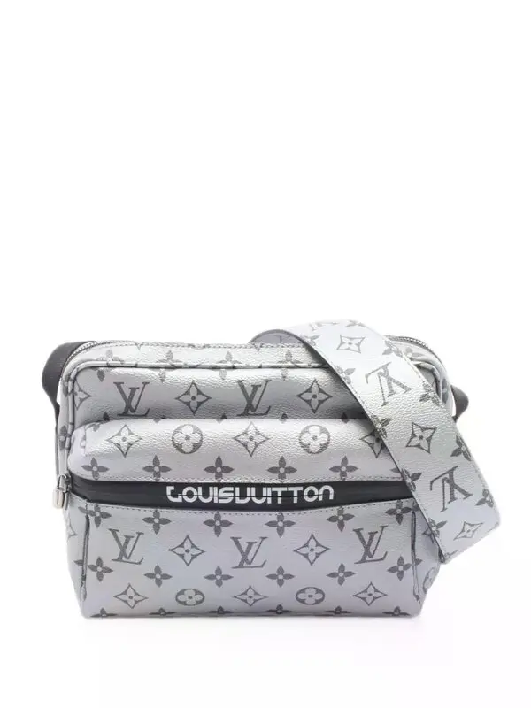LOUIS VUITTON 2017 Monogram Reflective Messenger Bag - Grey