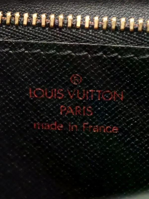 LOUIS VUITTON Epi Leather Pochette Sellier Dragonne Clutch - Black
