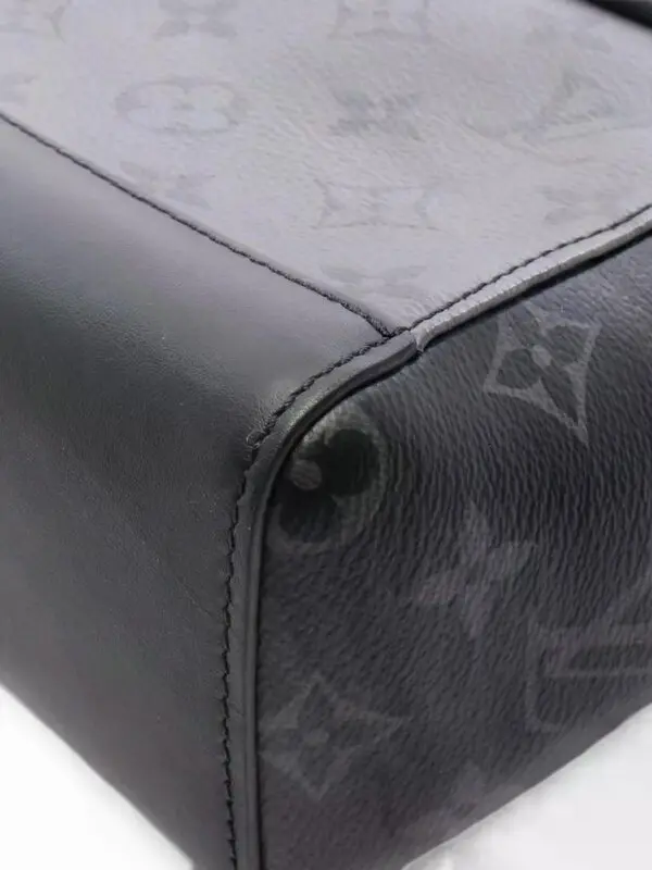 LOUIS VUITTON Eclipse Reverse Monogram Messenger Bag