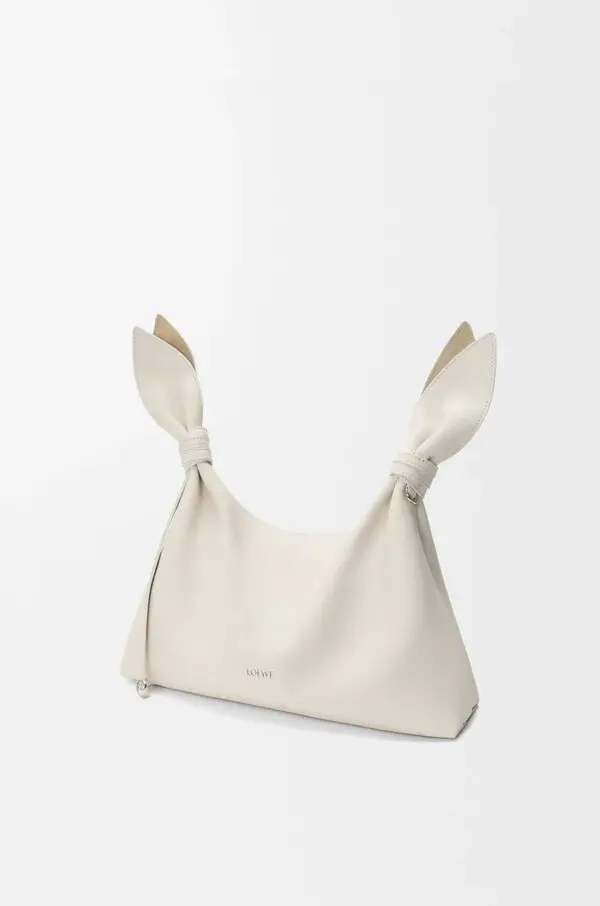 Loewe Medium Scarf Bag In Smooth Calfskin - Snow-white