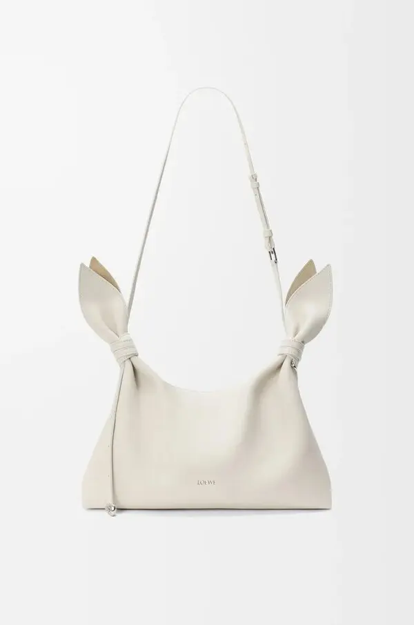 Loewe Medium Scarf Bag In Smooth Calfskin - Snow-white