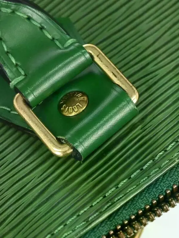 LOUIS VUITTON 1997 Epi Alma Handbag