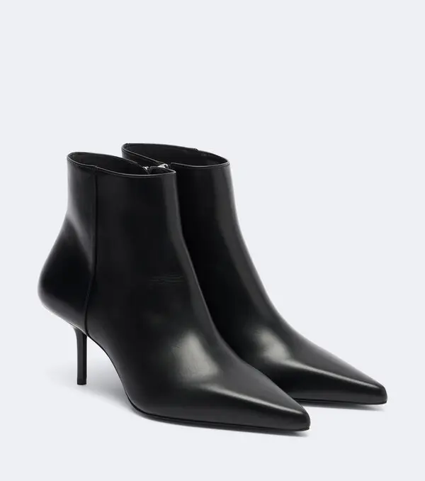 Max Mara Leather Ankle Boots With Zip Back Closure - Black