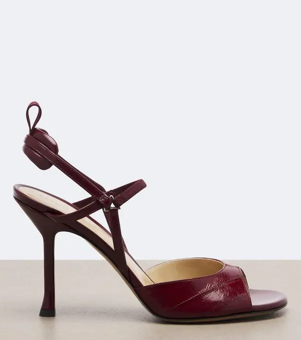 Fendi Colibrì Leather Sandals