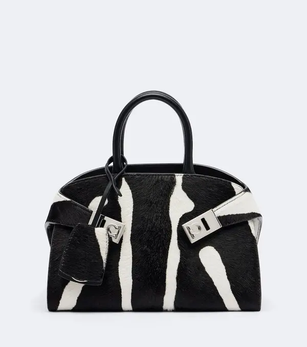 FERRAGAMO Hug Small Shoulder Bag - Black