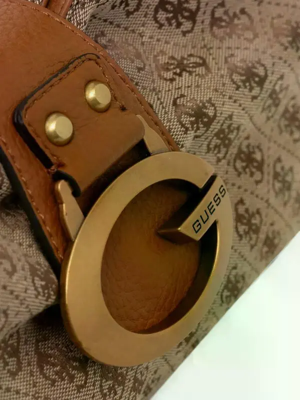 Guess Logo-monogram Buckle Tote Bag