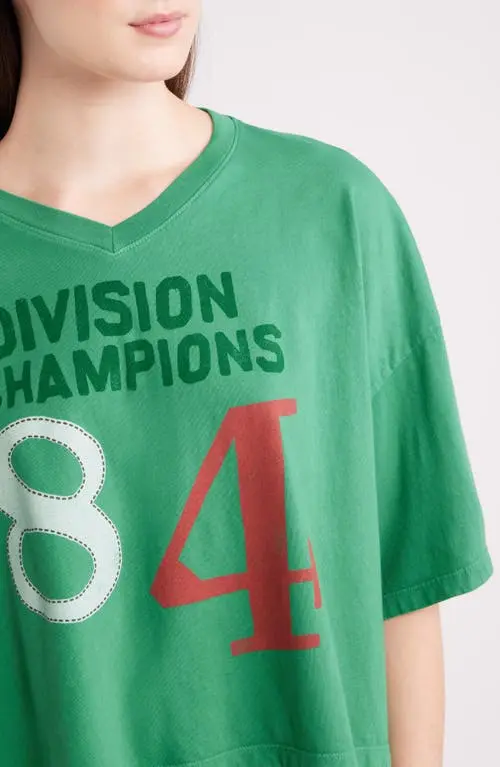 Daydreamer Division Champs Cropped V-neck T-shirt