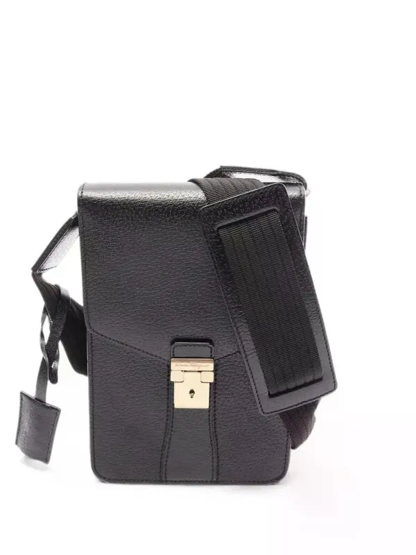 FERRAGAMO 2010s Leather Shoulder Bag