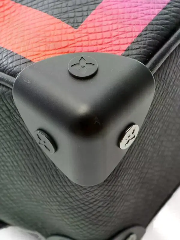 LOUIS VUITTON 2019 Taiga Rainbow Chain Shoulder Bag
