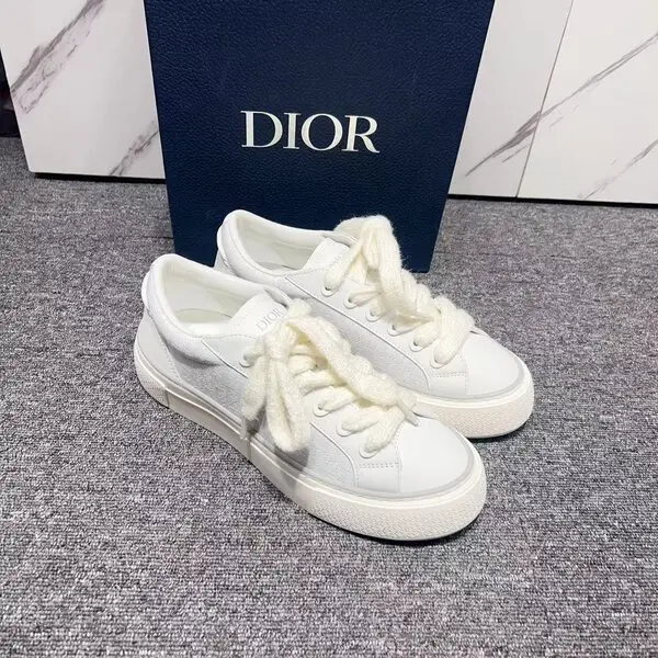 Dior Round Toe Lace-up Sneakers