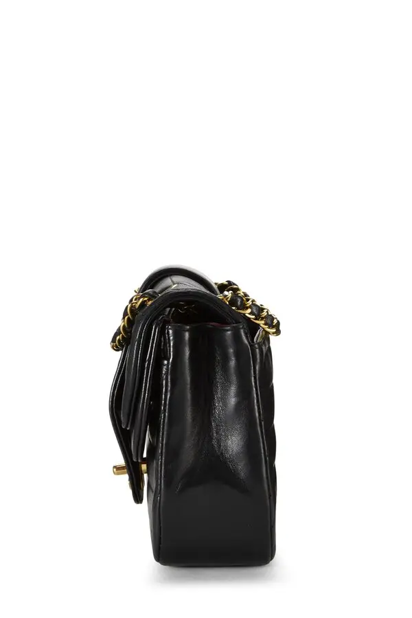 Chanel Lambskin Horizontal Flap 9