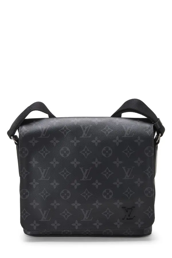 LOUIS VUITTON Monogram Eclipse District Nm