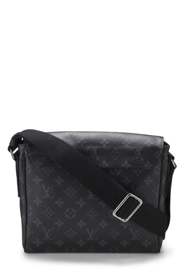 LOUIS VUITTON Monogram Eclipse District Nm