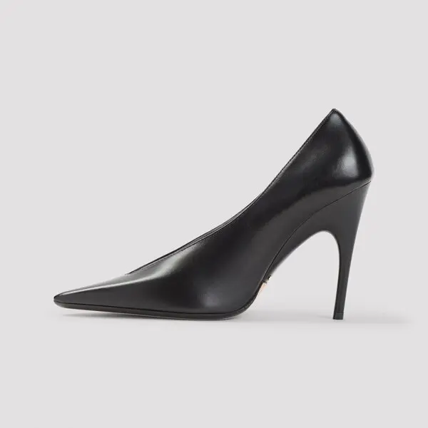 Balenciaga Duchesse Pumps