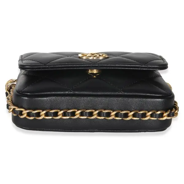 Chanel Quilted Lambskin Cc Clutch With Chain - Black