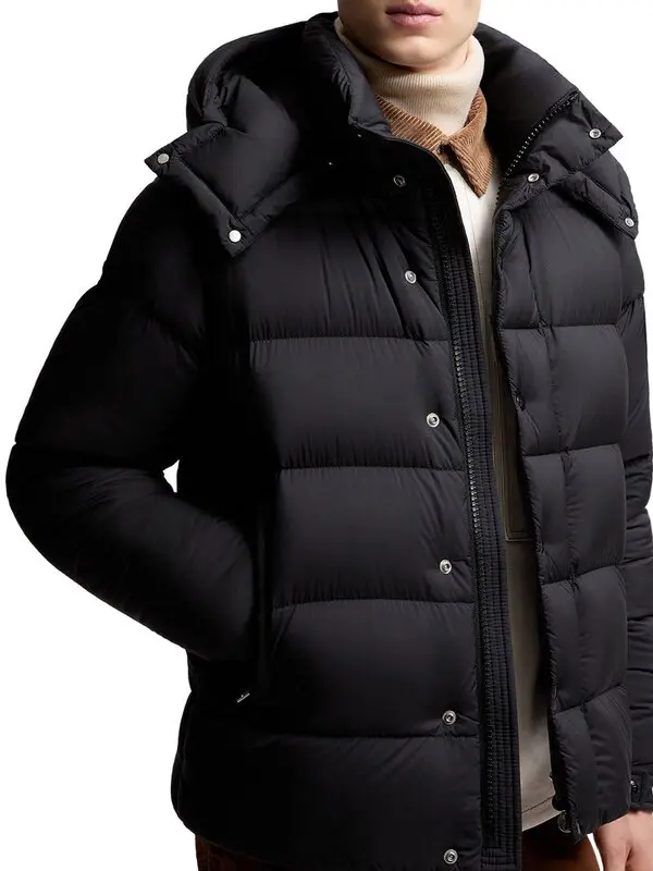 Moncler Maya 70 Short Down Jacket With Hood - Black
