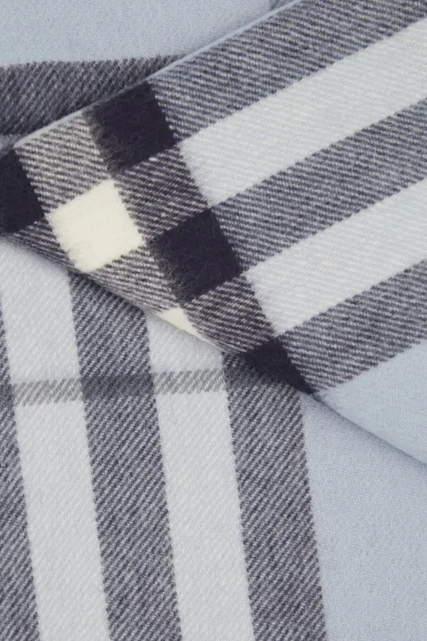 Burberry Accessories Scarves & Shawls - Multicolor