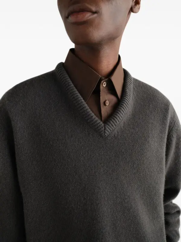 LEMAIRE Cashmere V-necked Sweater