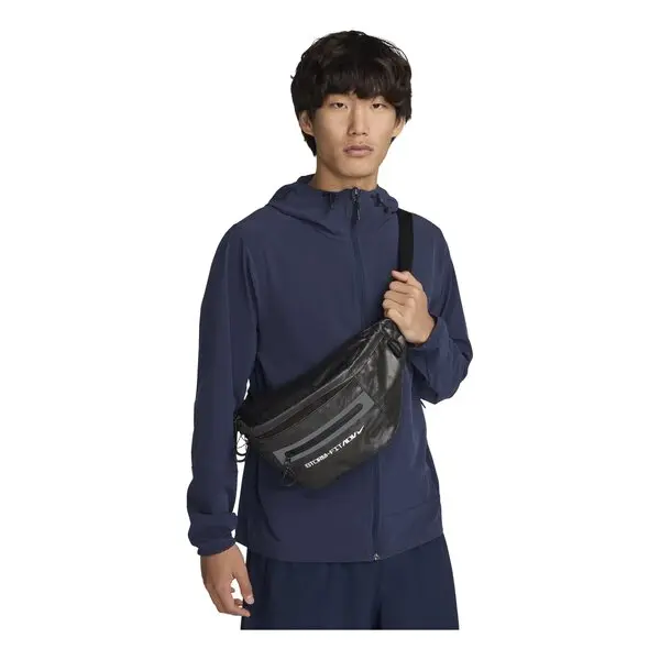 Nike Elemental Pro Storm-fit Adv Fanny Pack - Black/black/reflect Silver