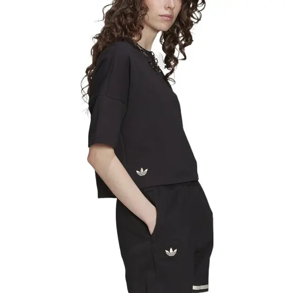 Adidas Adicolor Neuclassics T-shirt
