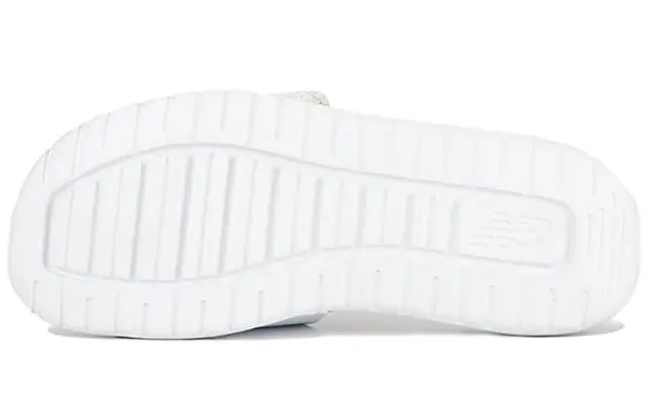 NEW BALANCE 230 Series Minimalistic Slippers