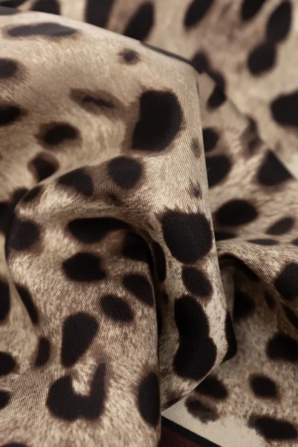 Dolce & Gabbana Dolce Gabbana Leopard Printed Square Scarf