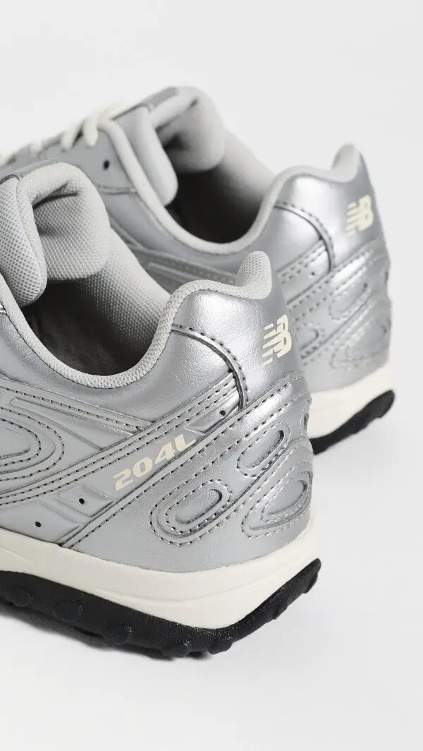 NEW BALANCE 204l Sneakers M 7.5/ W