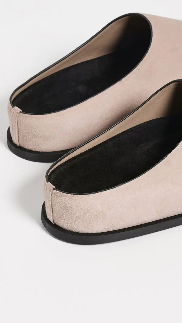 A.emery Lou Clogs