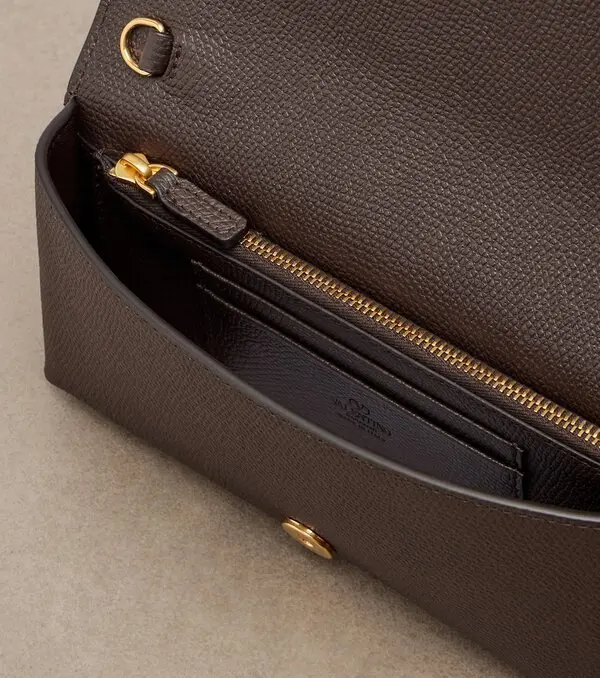 Valentino Garavani Vlogo Signature Mini Leather Wallet On Chain - Brown