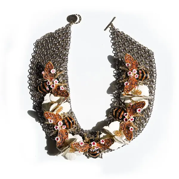 EDGAR NAVARRO JEWELRY Edgar Navarro Chainmail Necklace With Hand-painted Brass Bees And Flowers - Silver/gold