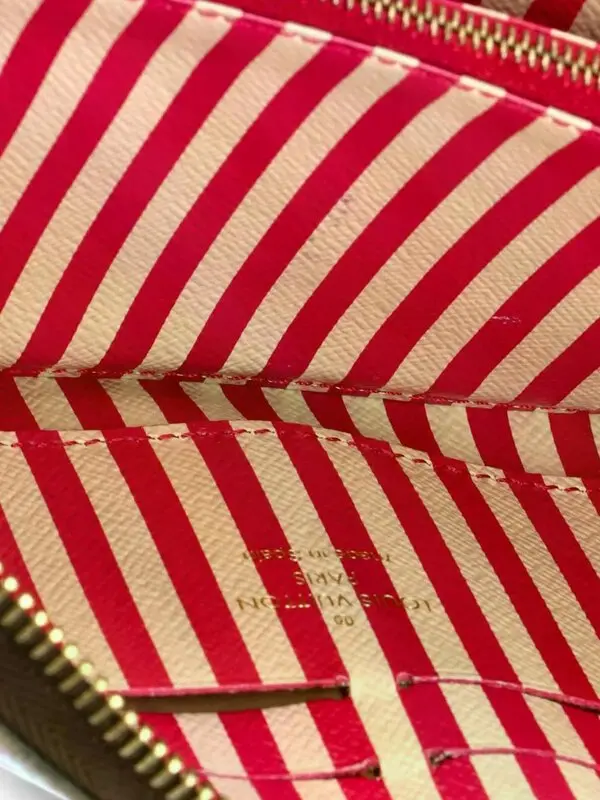 LOUIS VUITTON Zippy Wallet Limited Edition Damier Small Wallets