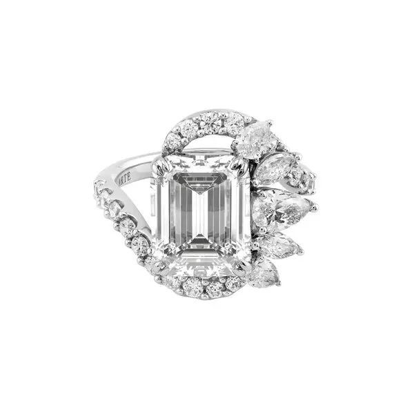 Arte Madrid Casa Real Eterna Statement Ring - White