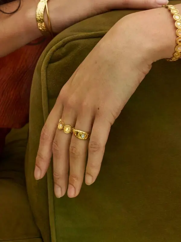 OTTOMAN HANDS Moonstone Moon-engraved Rings - Gold