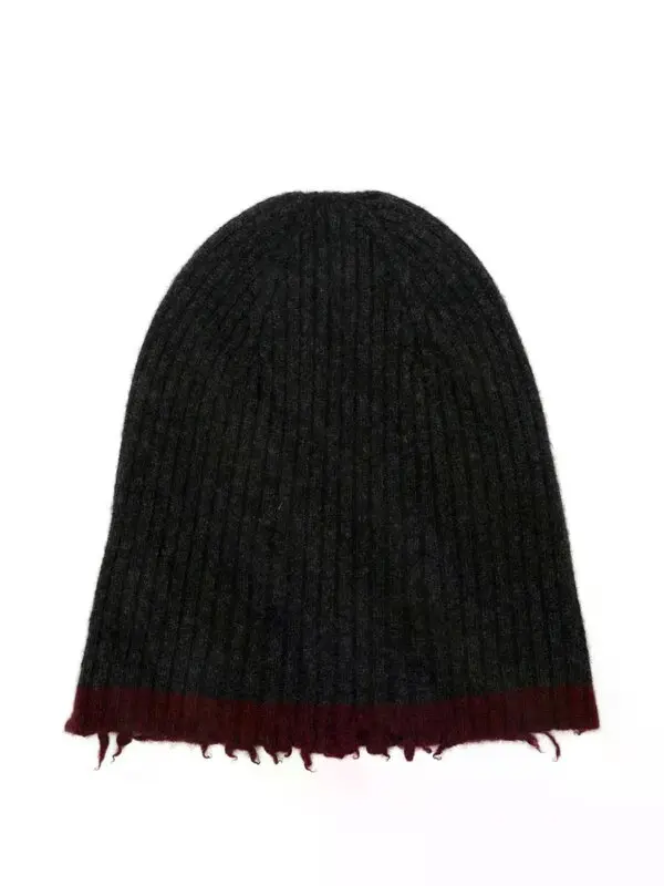 UMA WANG Ribbed Knit Frayed Hem Beanie - Grey