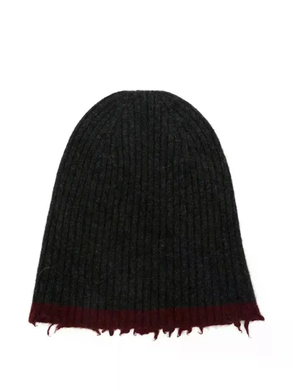 UMA WANG Ribbed Knit Frayed Hem Beanie - Grey