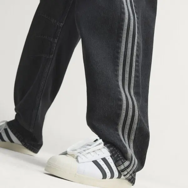 ADIDAS ORIGINALS High Rise Barrel Jeans