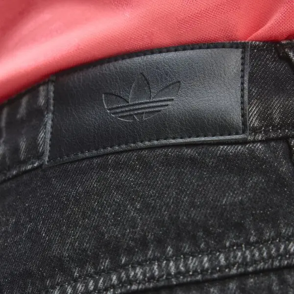 ADIDAS ORIGINALS High Rise Barrel Jeans