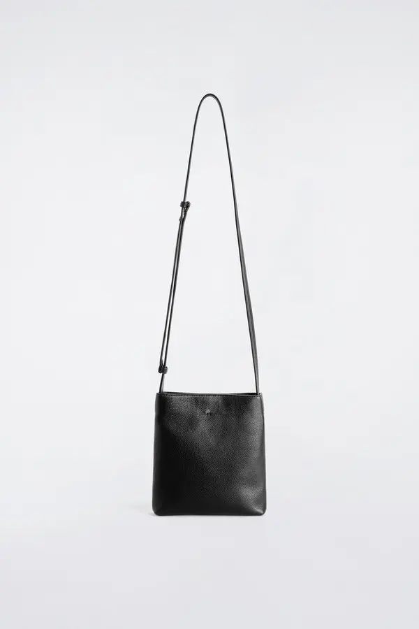Cos City Crossbody Bag Grained Leather - Black