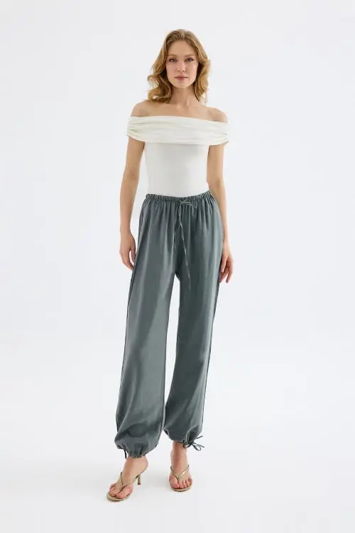 MONLICIA Novelle Modal Balloon Pants - Grey