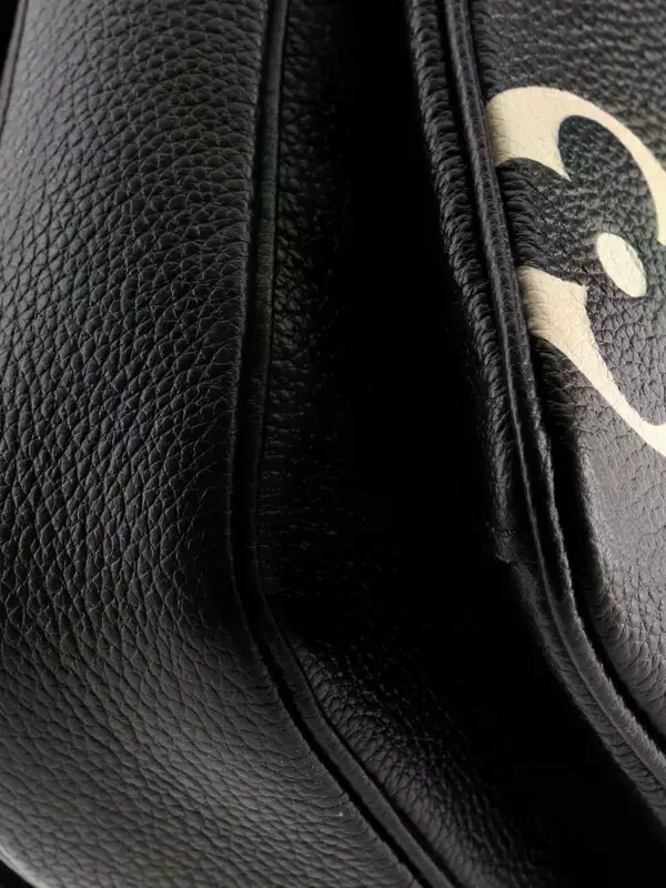 LOUIS VUITTON Pochette Metis Monogram Empreinte Giant Crossbody Bag - Black
