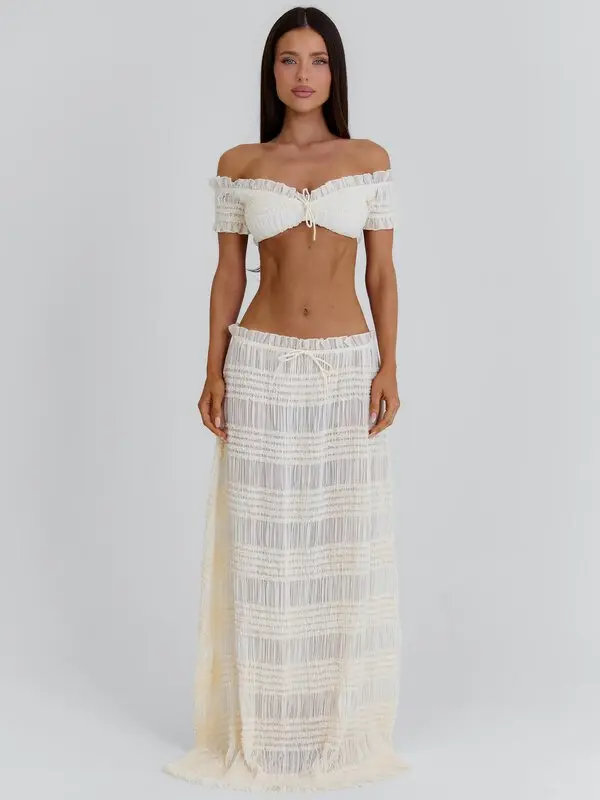 OUTCAST Cassidee Off-shoulder Crop Top