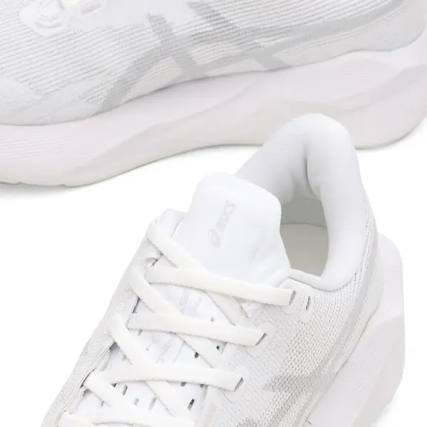 Asics Novablast 6 Sneaker